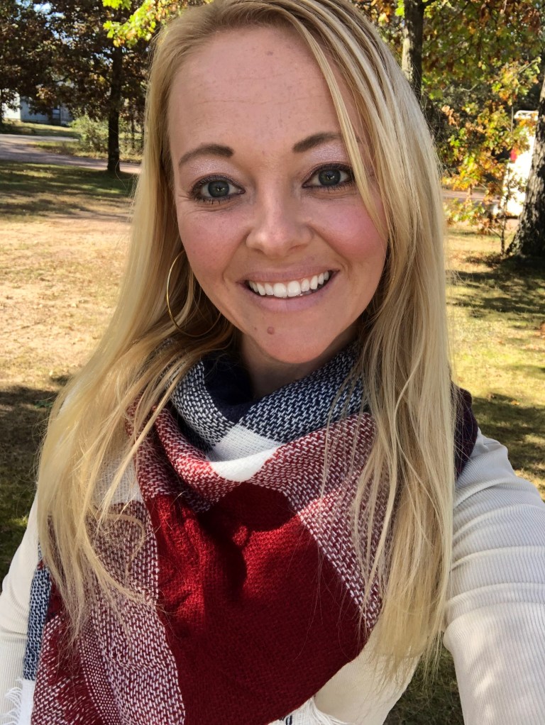 Stephanie Hurt - Retro Report