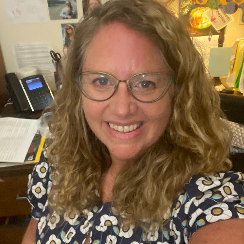 Liz Peeples - Retro Report