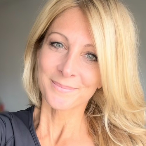 Jennifer Brunet - Retro Report